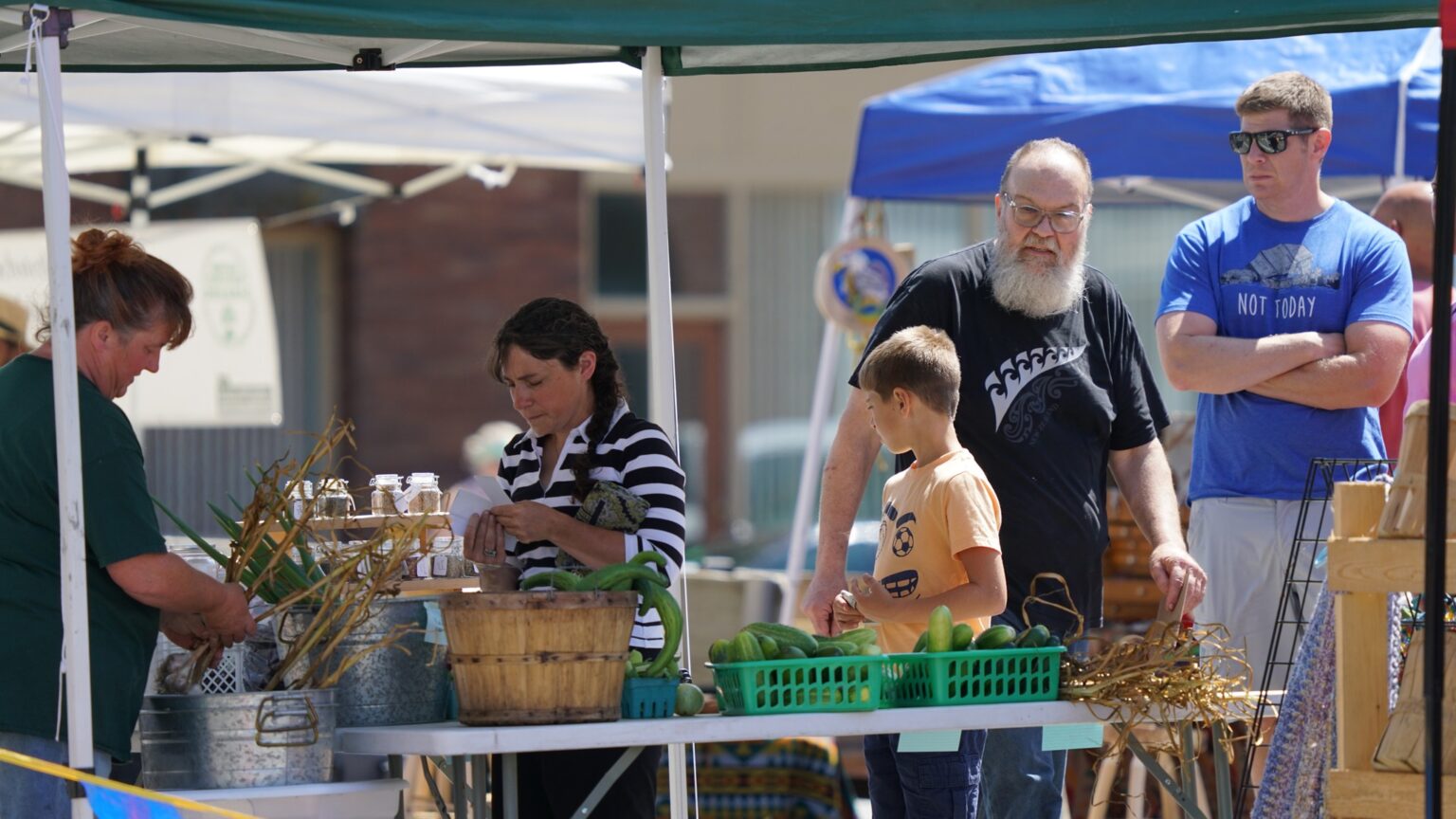 Farmers Markets In Maine, Locally Sourced Home Grown Food - MeInMaine Blog